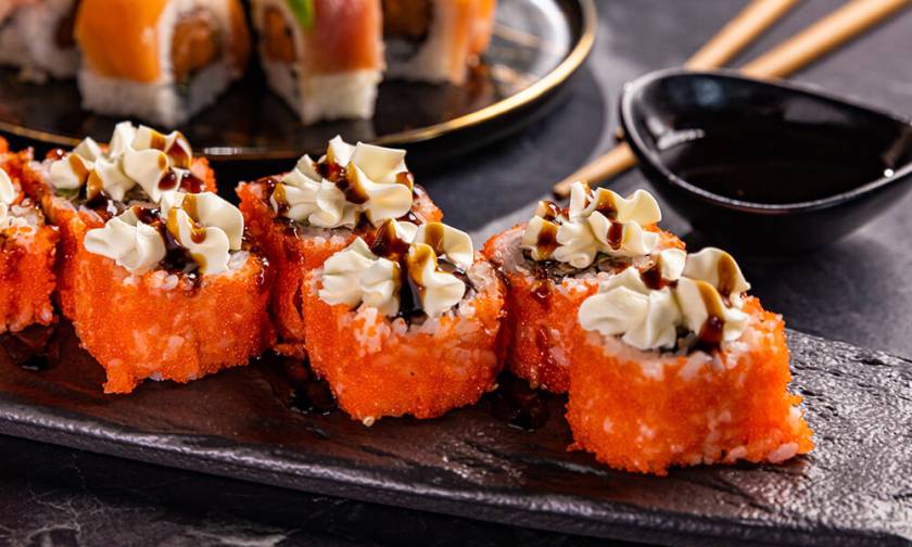 Ikura maki (spicy) – Shiki Sushi